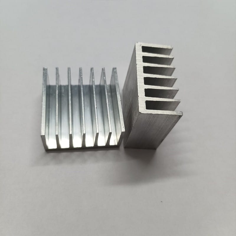 Universal Aluminium Heat Sink (40 x 40 x 20mm) - ComponentsTree.com